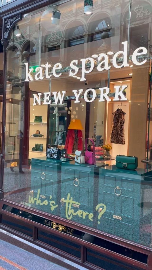 Astrid & Miyu | Victoria Leeds